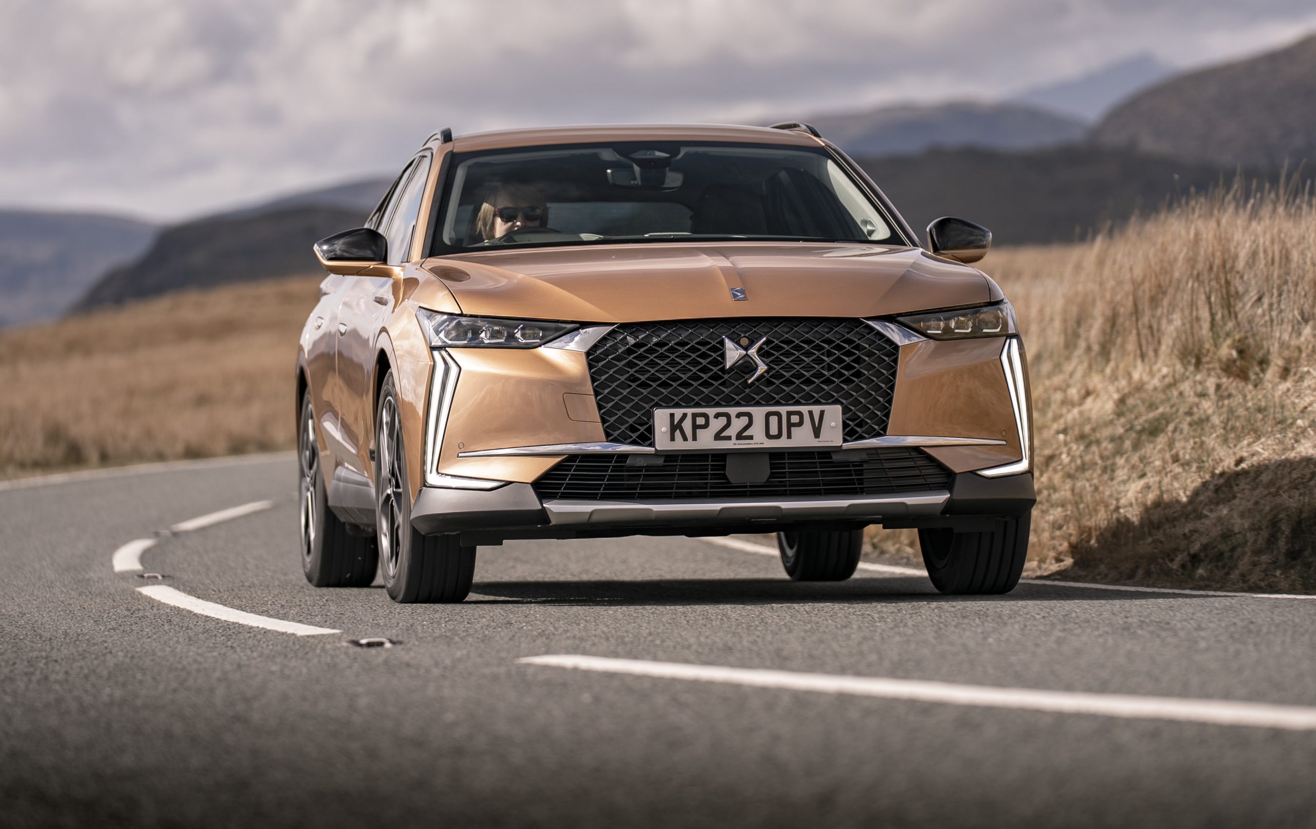 DS 4 Cross Rivoli -spirit of success